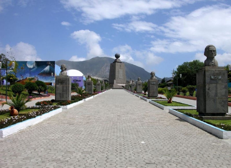 Info - Tour Quito Centro Histórico - Mitad del Mundo - Travel Agency ...